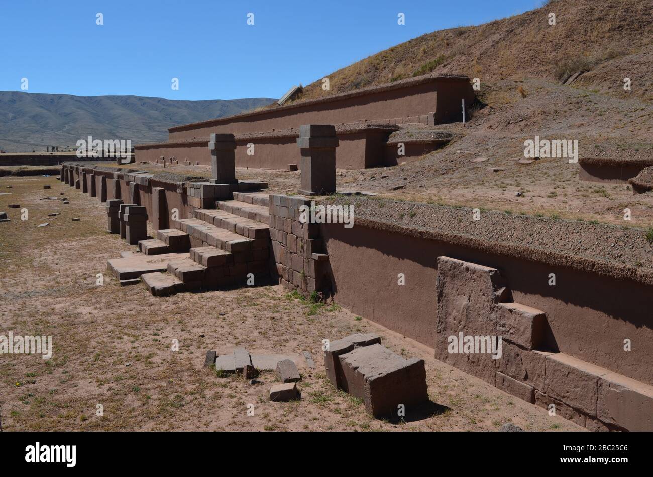 Akapana Pyramid Tiwanaku Bolivia Banque d'image et photos - Alamy