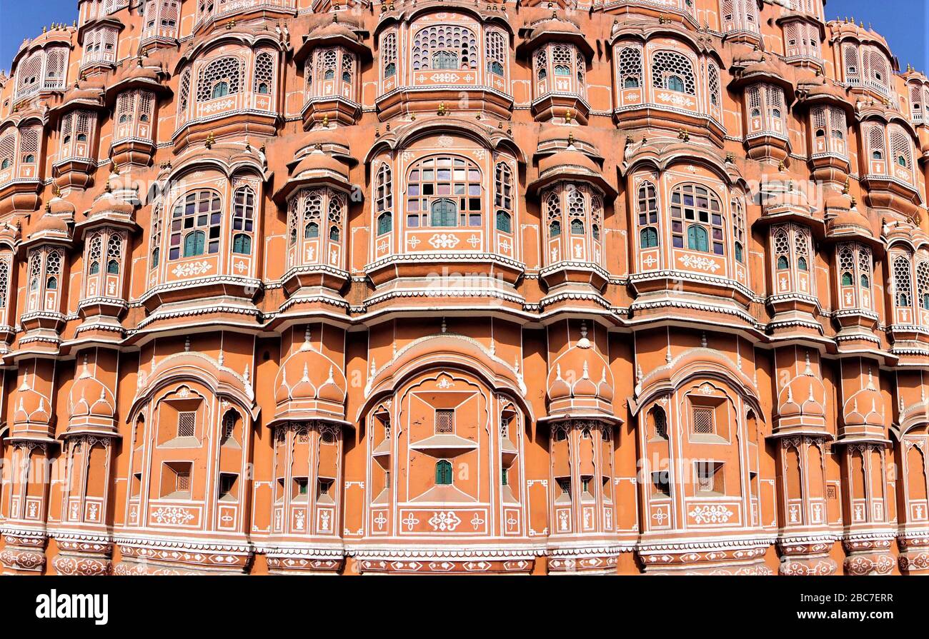 Palais rouge Banque de photographies et d’images à haute résolution - Alamy
