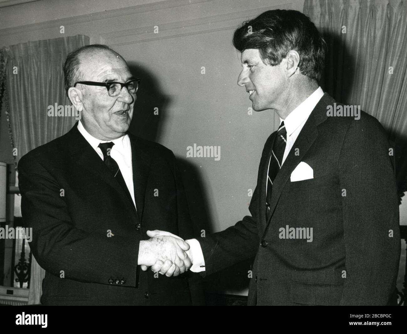 Levi eshkol Banque de photographies et d’images à haute résolution - Alamy