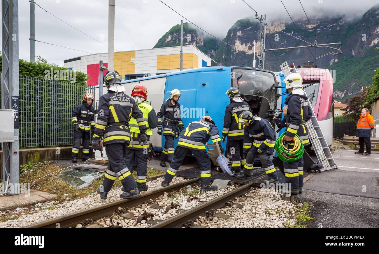 Uniforme de la croix rouge italienne Banque de photographies et d ...