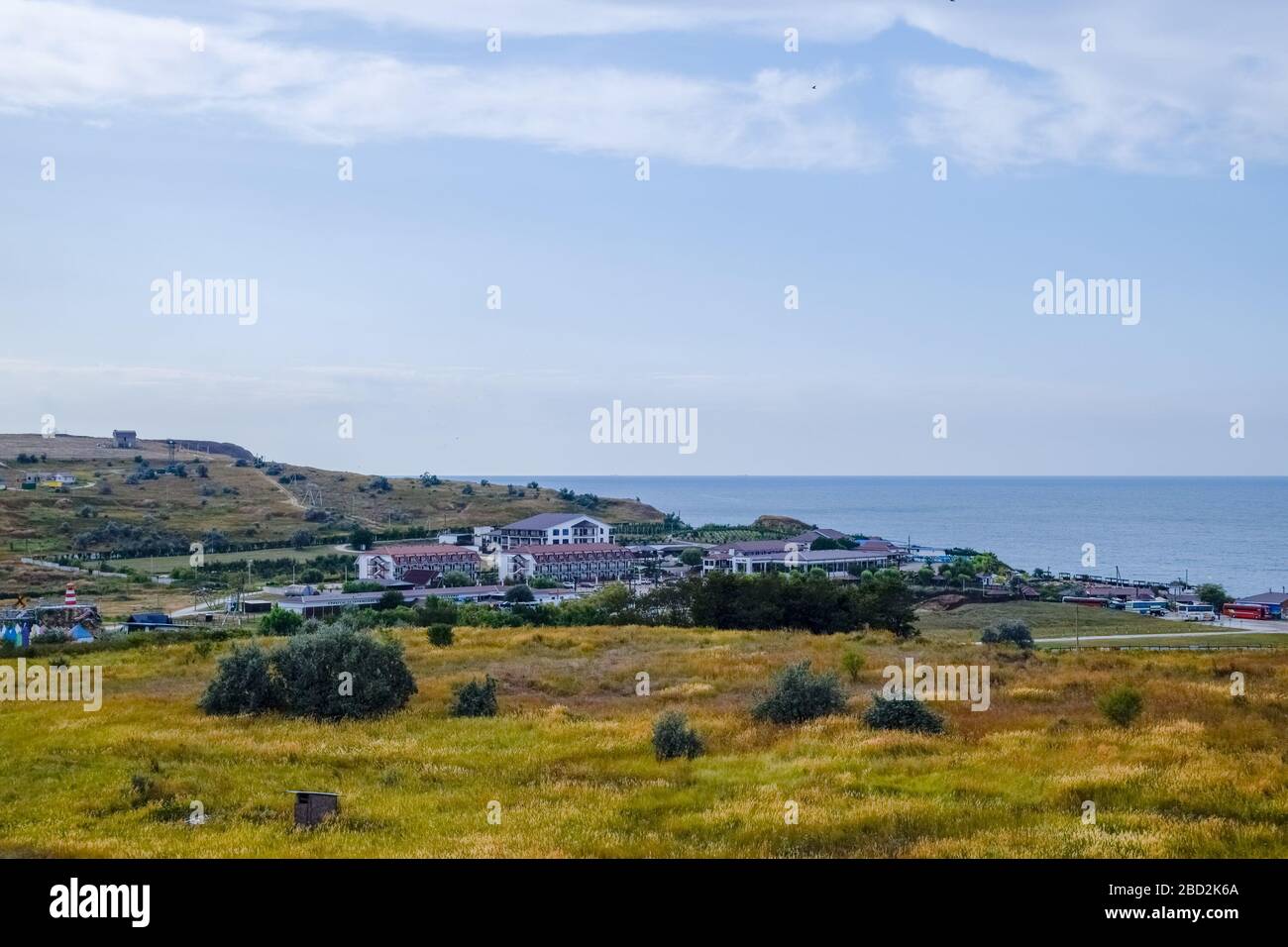Paysage de bord de mer près de la mer d'Azov, le village de pour la ...