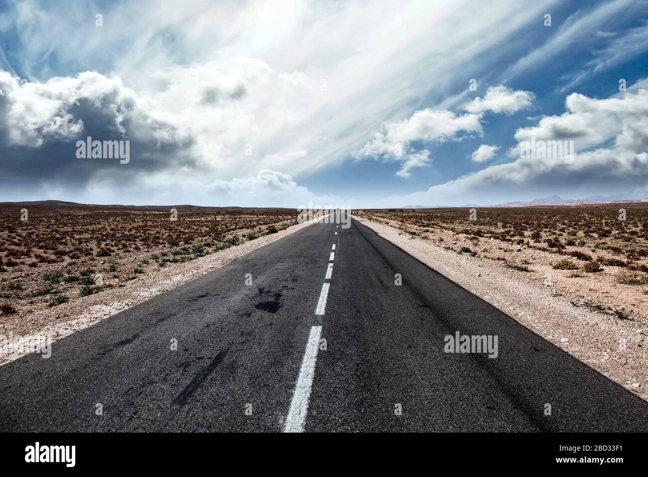 Route maroc Banque de photographies et d’images à haute résolution - Alamy