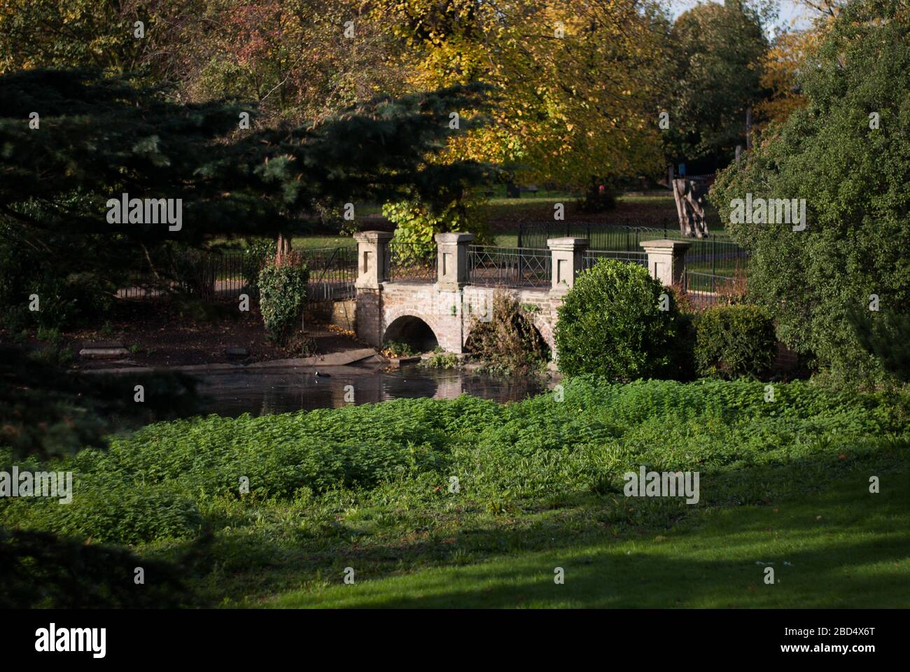 Pont en pierre classique Banque de photographies et d’images à haute ...