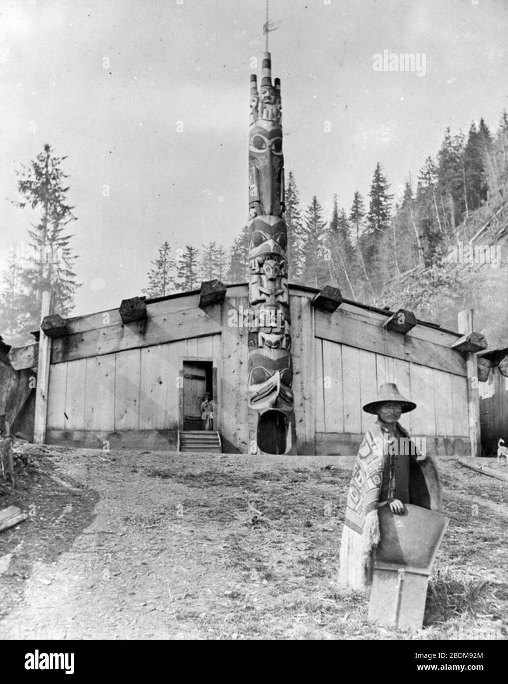 Haida house Banque d'images noir et blanc - Alamy