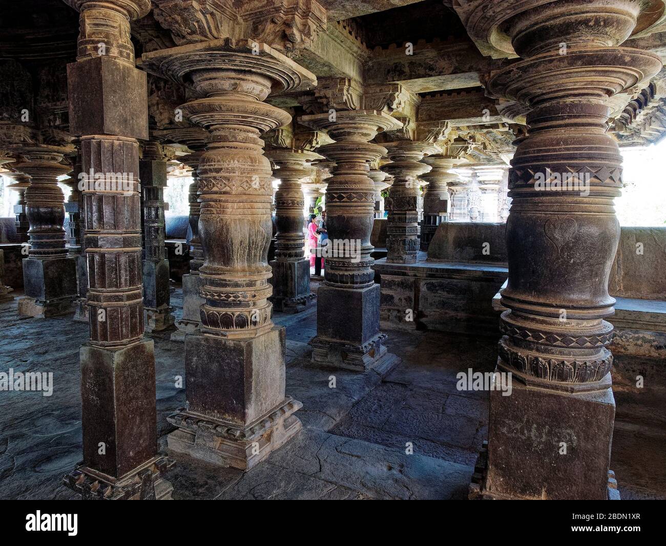 Les lahindous ont transformé les piliers de l'ancien temple hindou ...