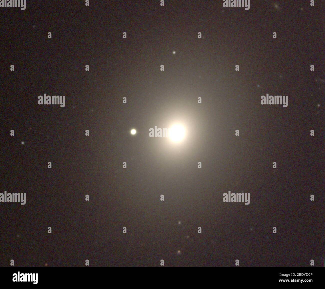 Galaxie elliptique Banque de photographies et d’images à haute ...