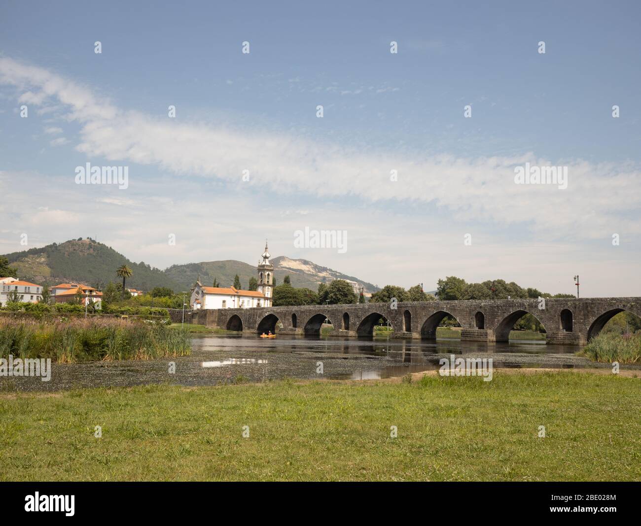 Pont de lima Banque de photographies et d’images à haute résolution - Alamy