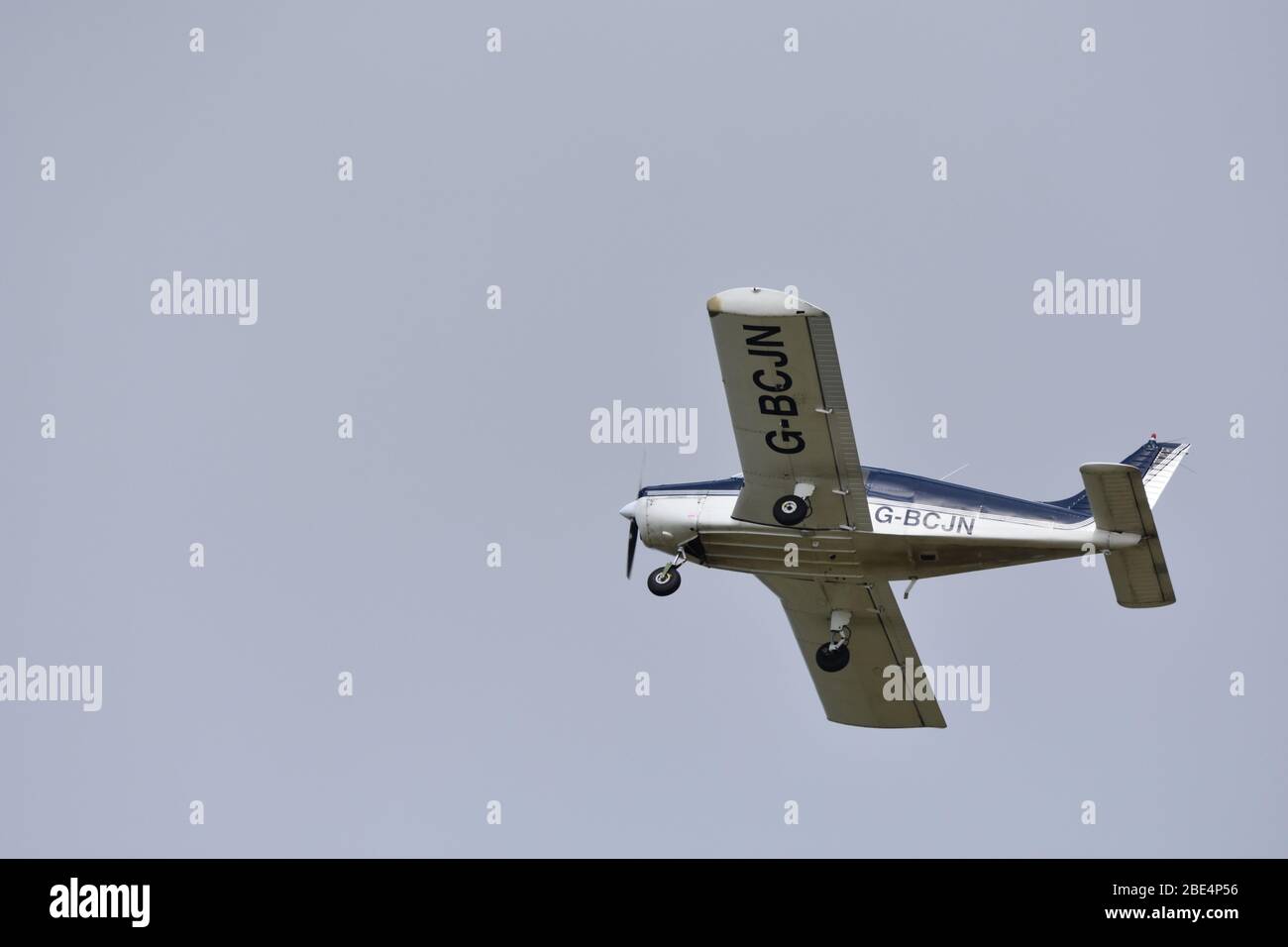 Piper pa28 140 cherokee Banque de photographies et d’images à haute ...