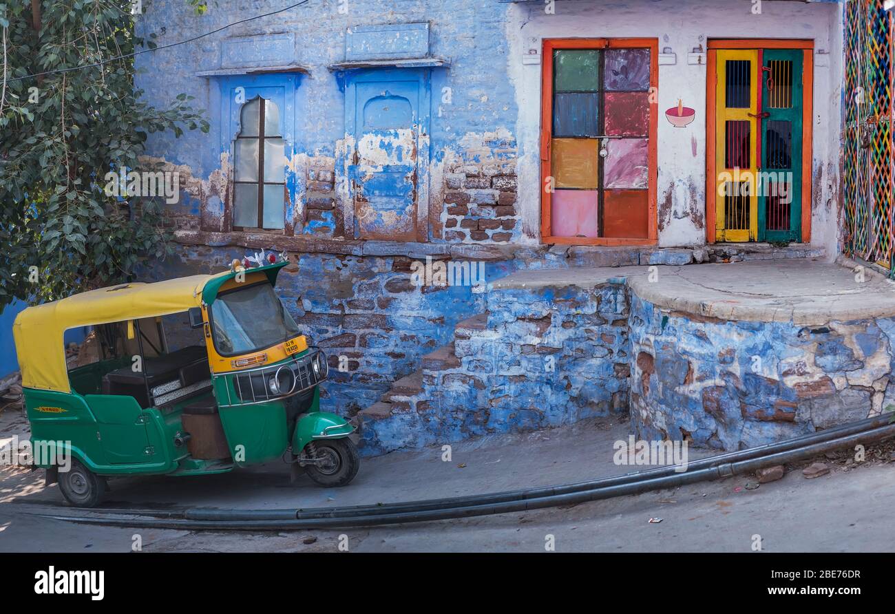 Tuktuk inde Banque de photographies et d’images à haute résolution - Alamy