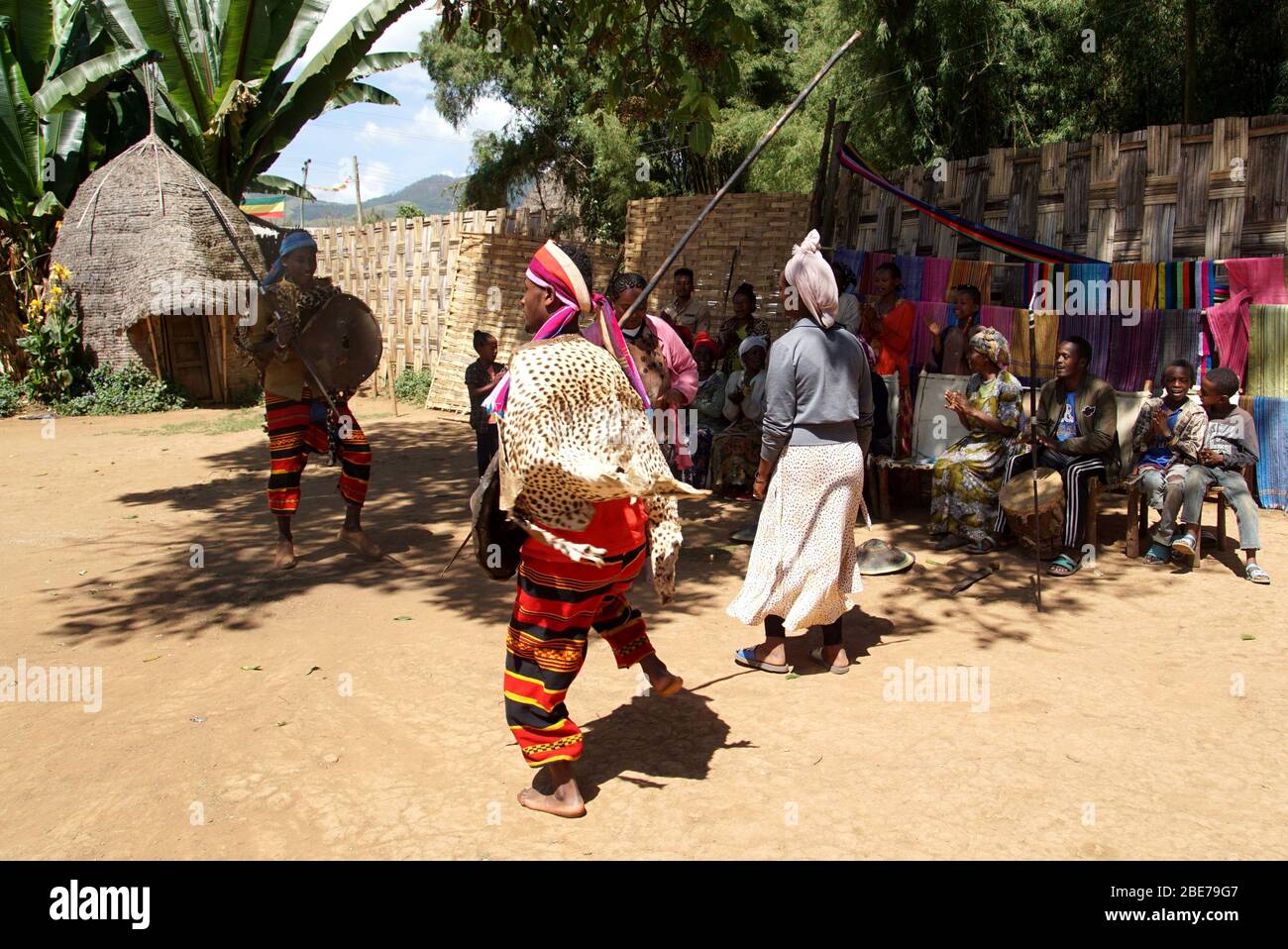 Tribu dorze Banque de photographies et d’images à haute résolution - Alamy