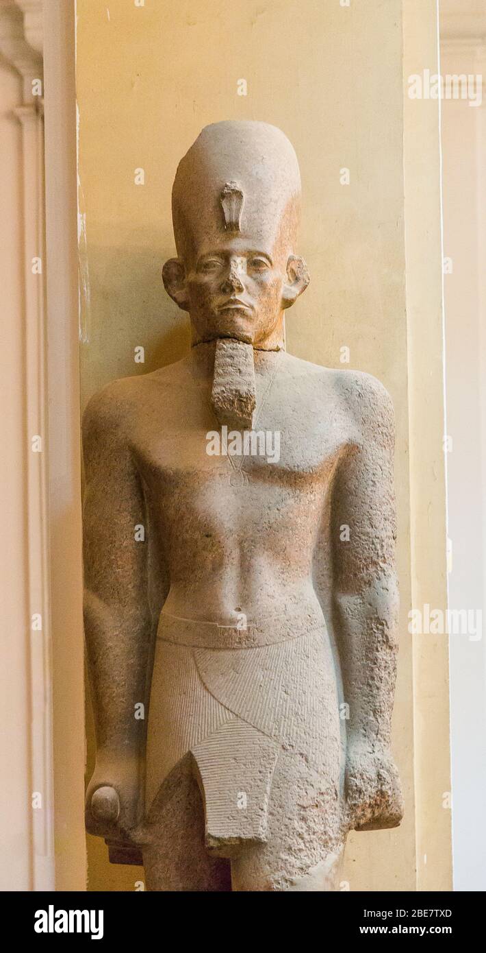 Le Caire, Musée égyptien, statue colossale de Senusret III, trouvée ...
