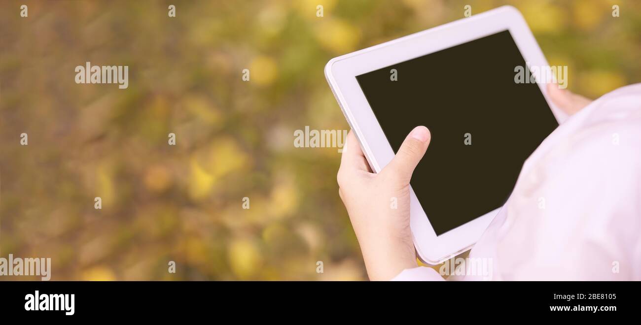 La maquette du client de tablette. Écran vide isolé. Promotion ...