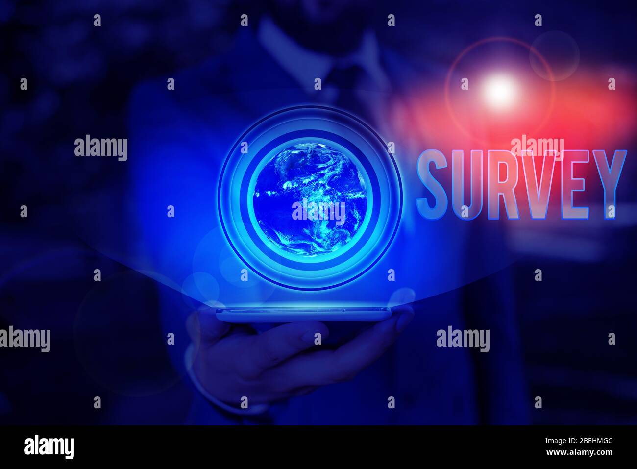 Rédaction conceptuelle de la main montrant l'enquête. Concept signification examiner ...