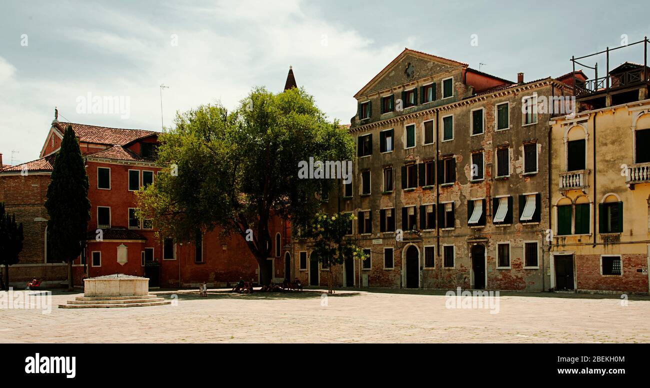 Calle ghetto vecchio venise Banque de photographies et d’images à haute ...