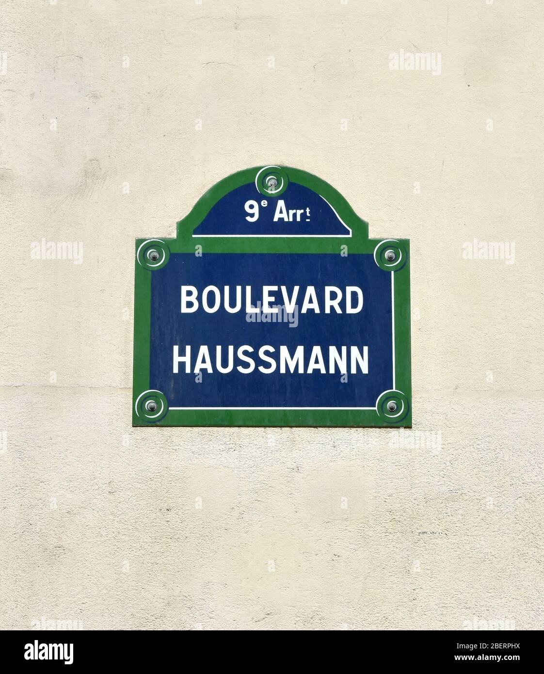 Haussmannien mur Banque de photographies et d’images à haute résolution ...