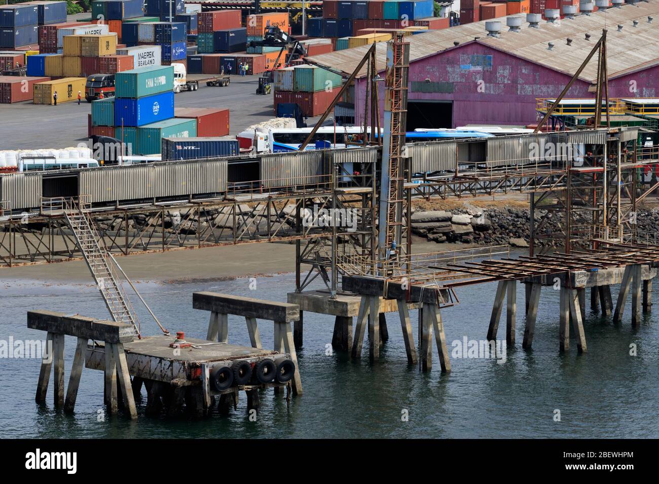 Port de corinto Banque de photographies et d’images à haute résolution ...