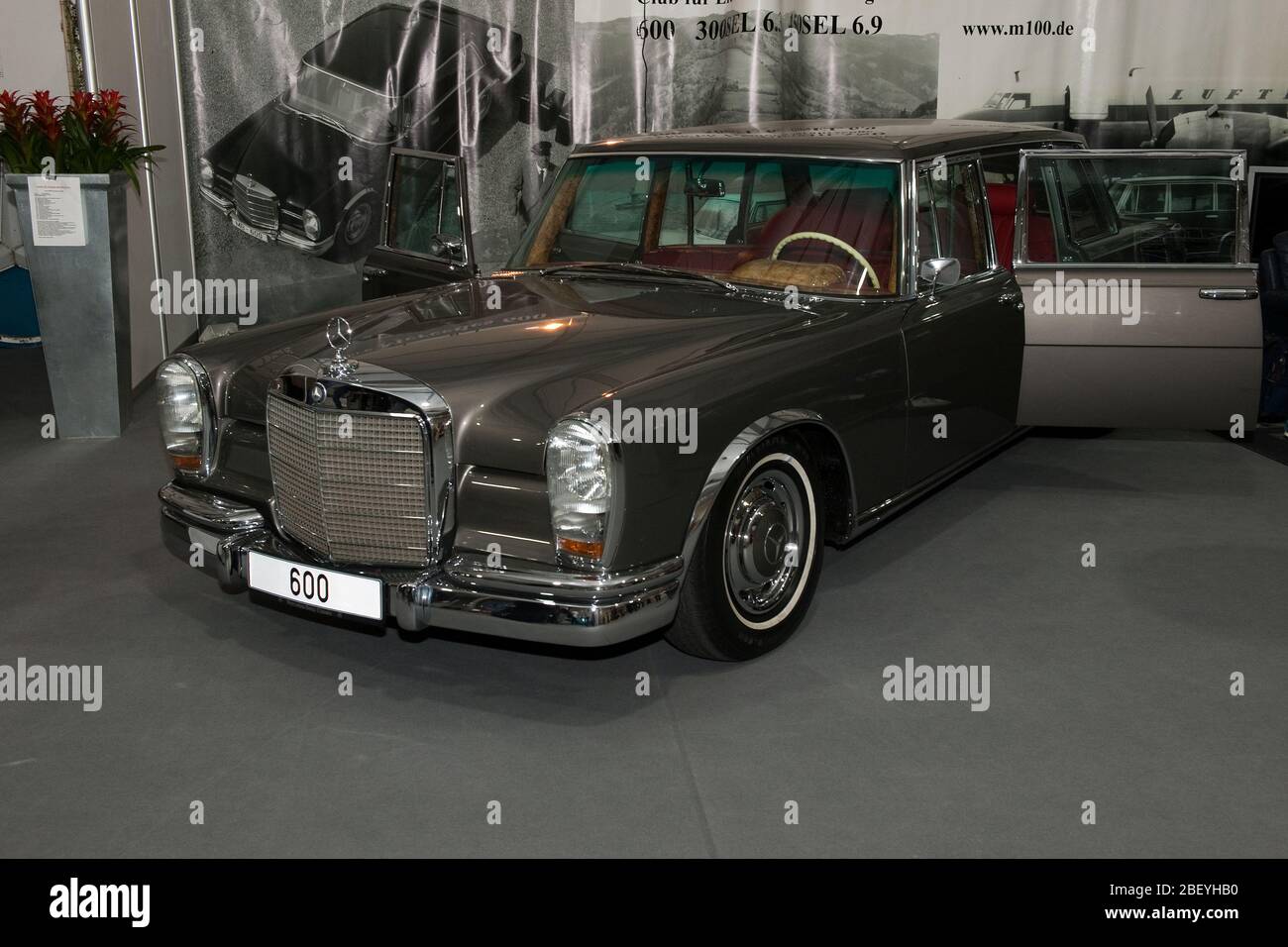 Mercedes 600 Banque de photographies et d’images à haute résolution - Alamy
