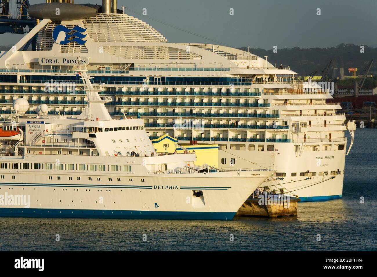 Cristobal colon ship Banque de photographies et d’images à haute ...