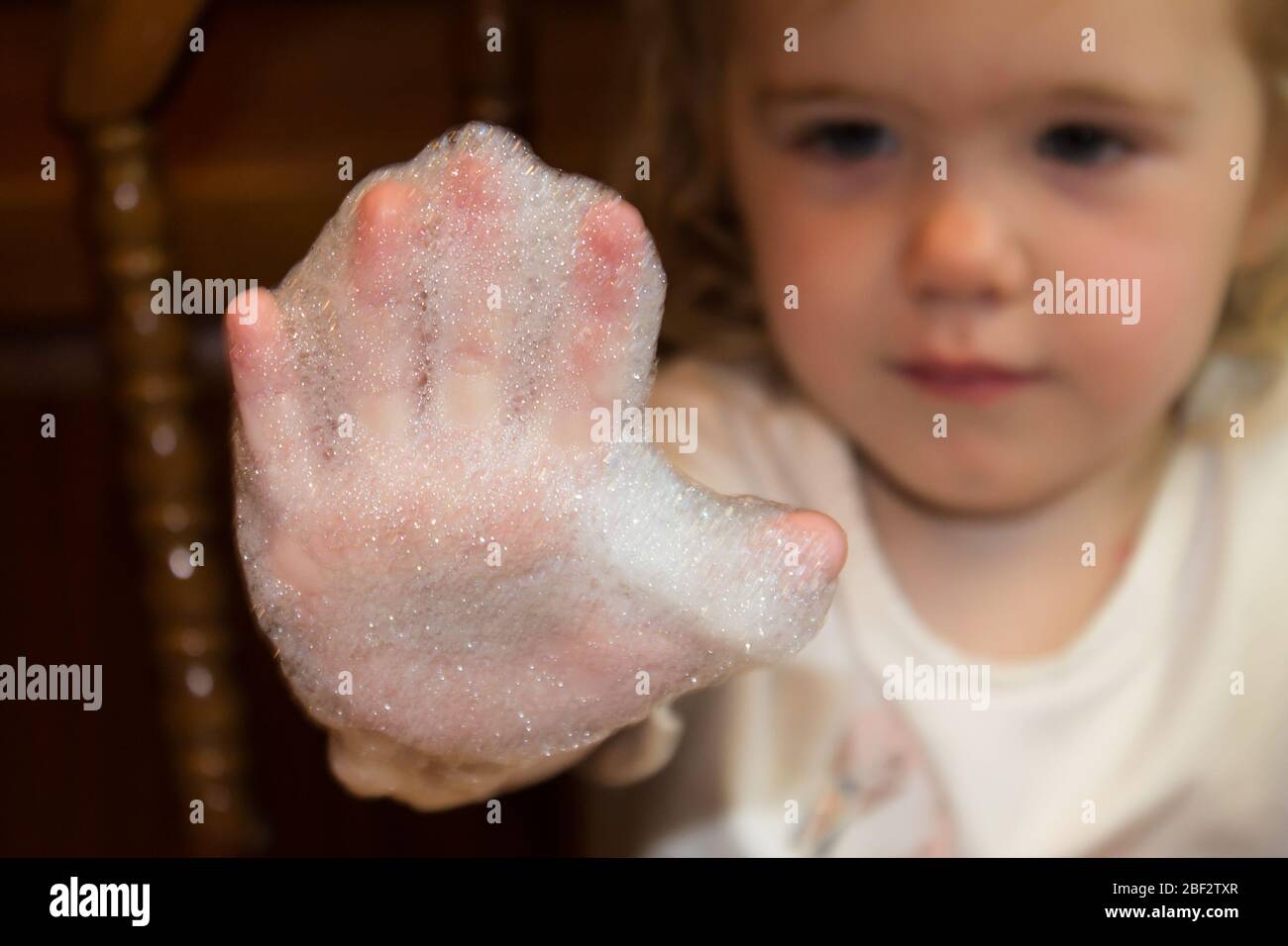 Apprendre aux tout-petits que se laver les mains peut être amusant s'il ... Apprendre aux tout-petits que se laver les mains peut être amusant s'il ...