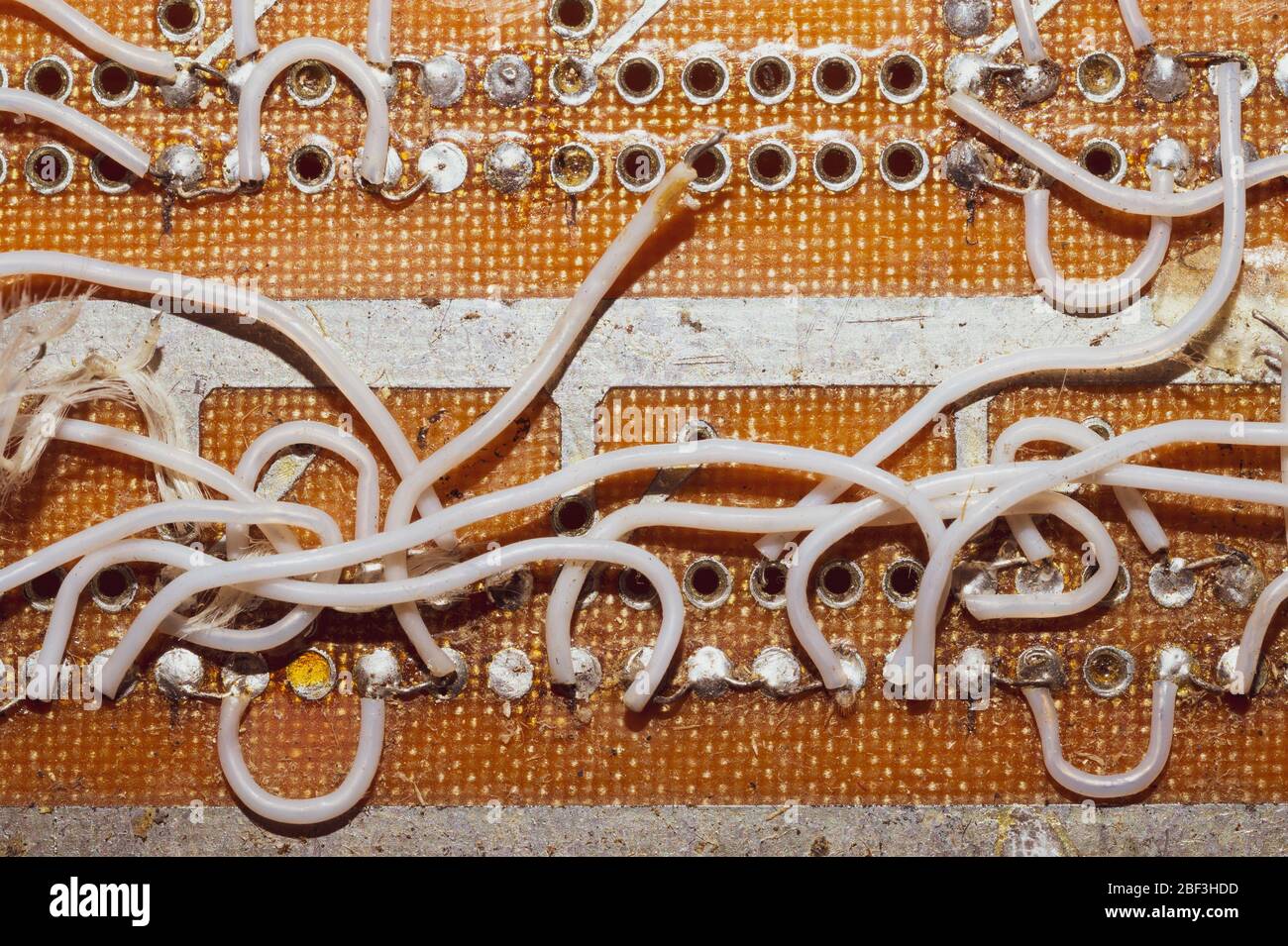 Fils de carte de circuit Banque de photographies et d’images à haute résolution - Alamy