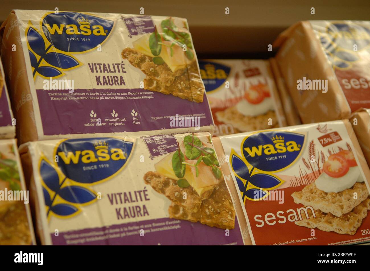 Biscuits supermarket shelf Banque de photographies et d’images à haute ...