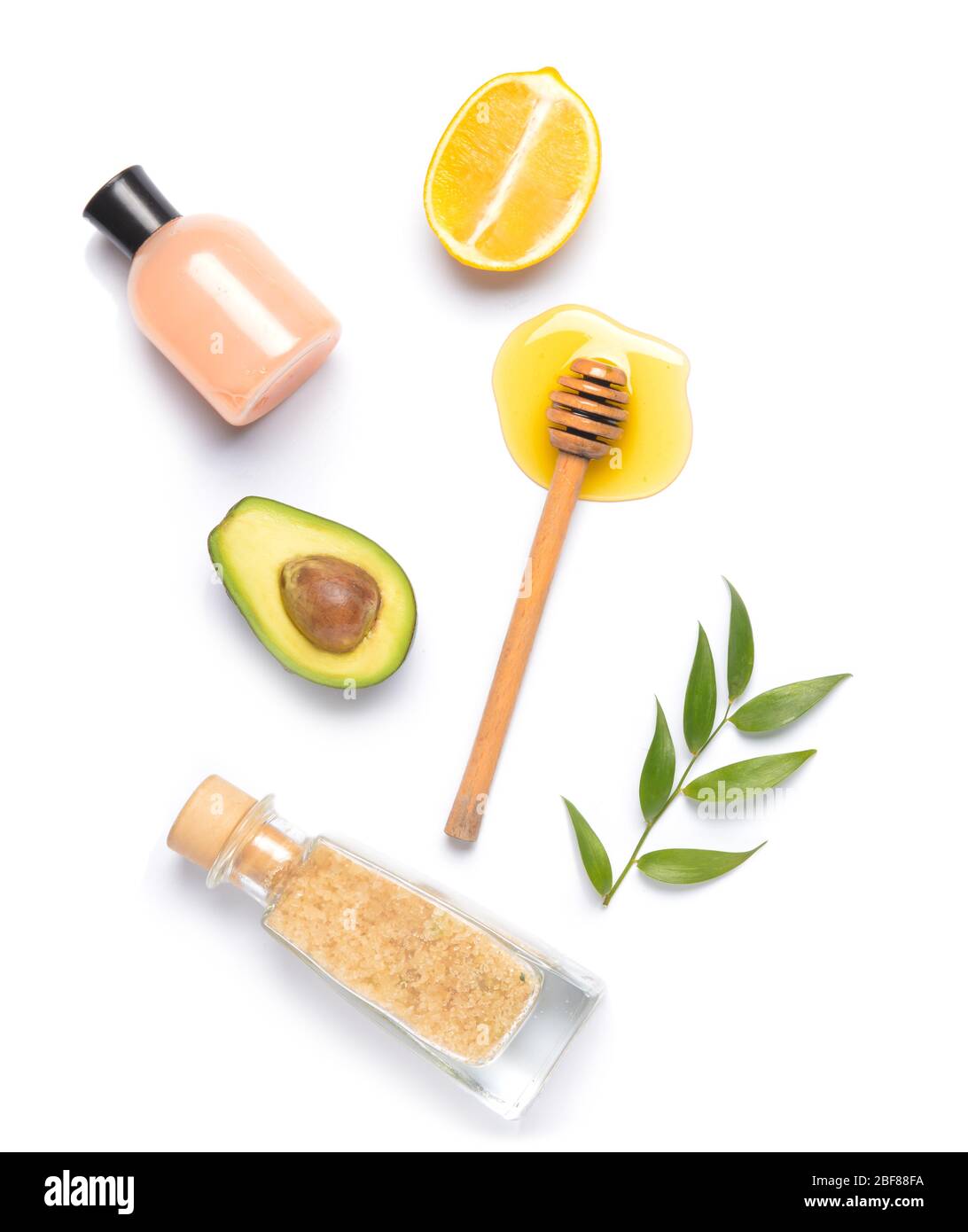 Avocat et miel avec louche Banque de photographies et d’images à haute ...