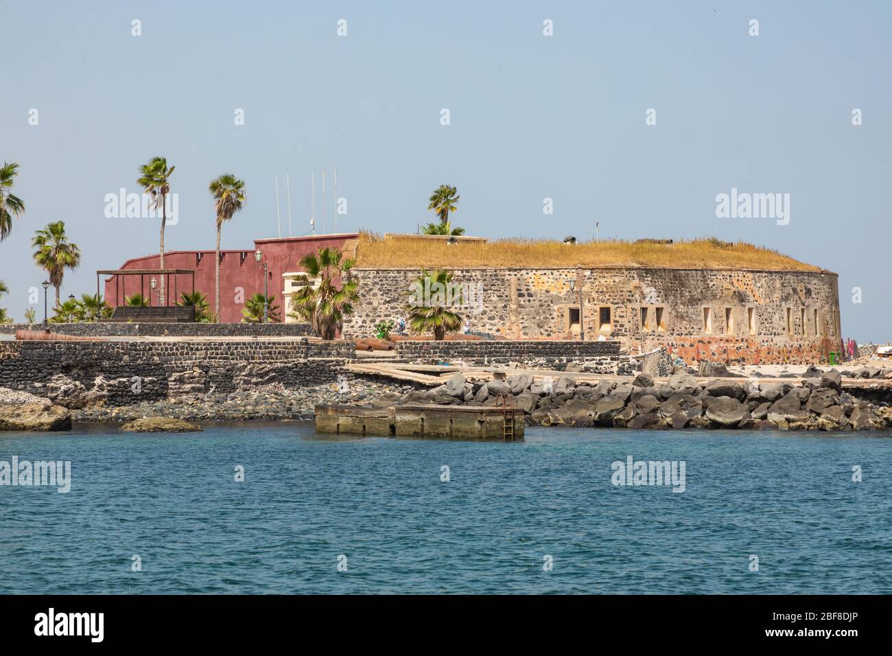 Colonial architecture senegal Banque de photographies et d’images à ...