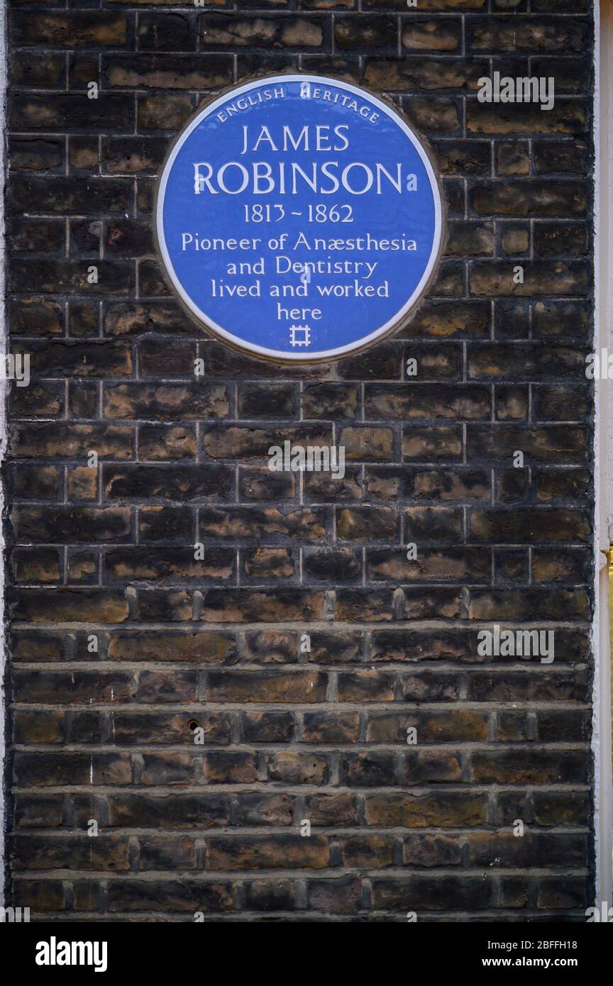 James gower Banque de photographies et d’images à haute résolution - Alamy