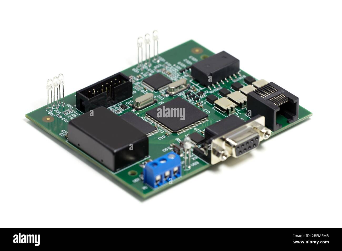 Carte électronique à circuit imprimé avec puces et autres composants ...