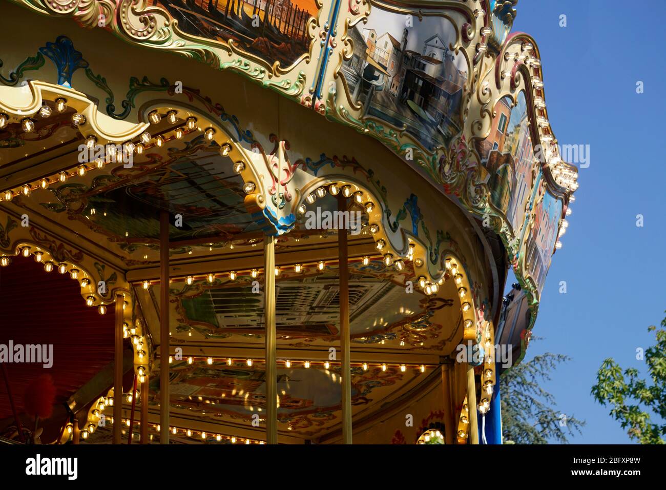 Détails d'un carrousel vénitien traditionnel au funkair.Carousel ...