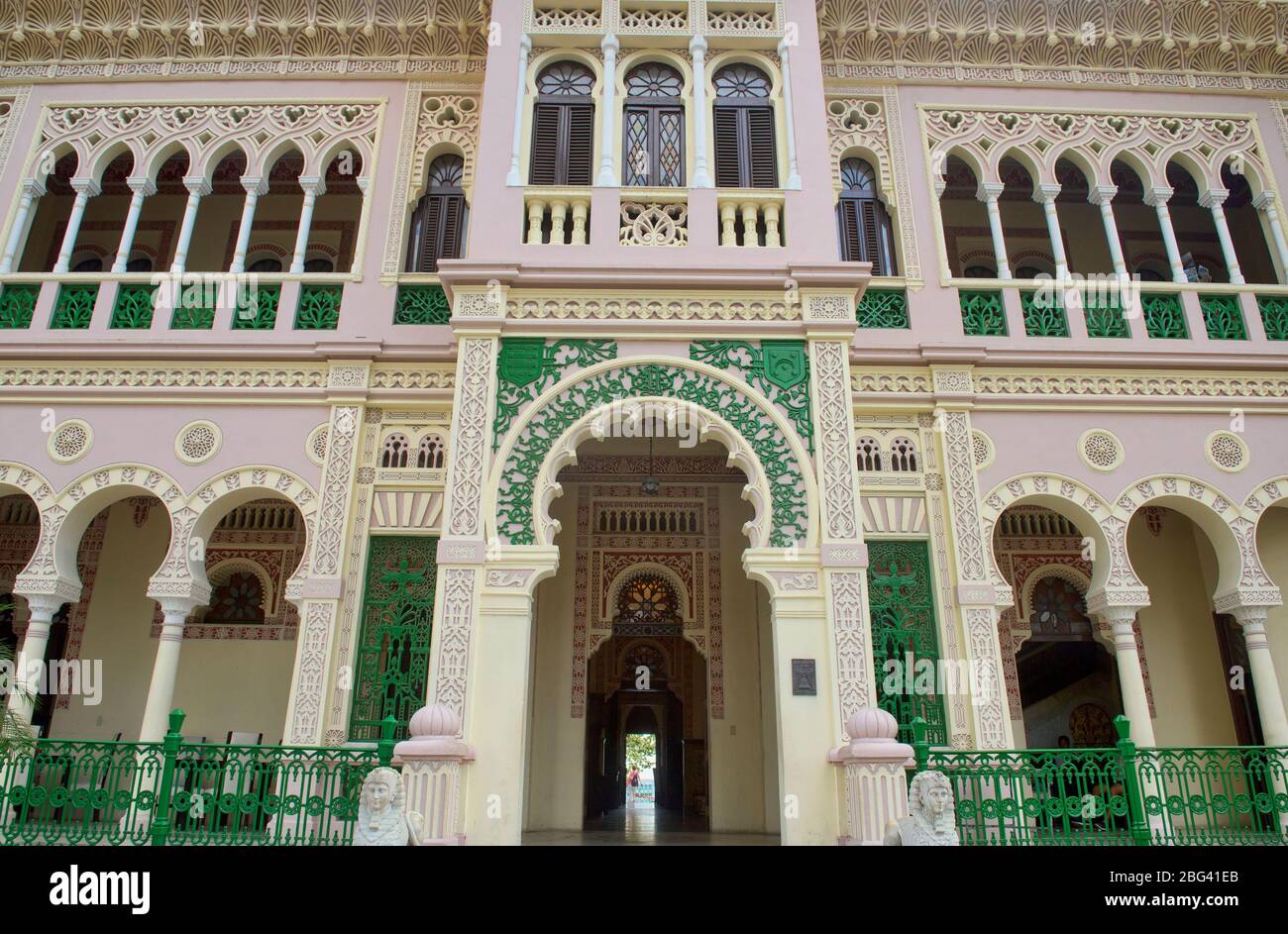 Façade de style mauresque Banque de photographies et d’images à haute ...