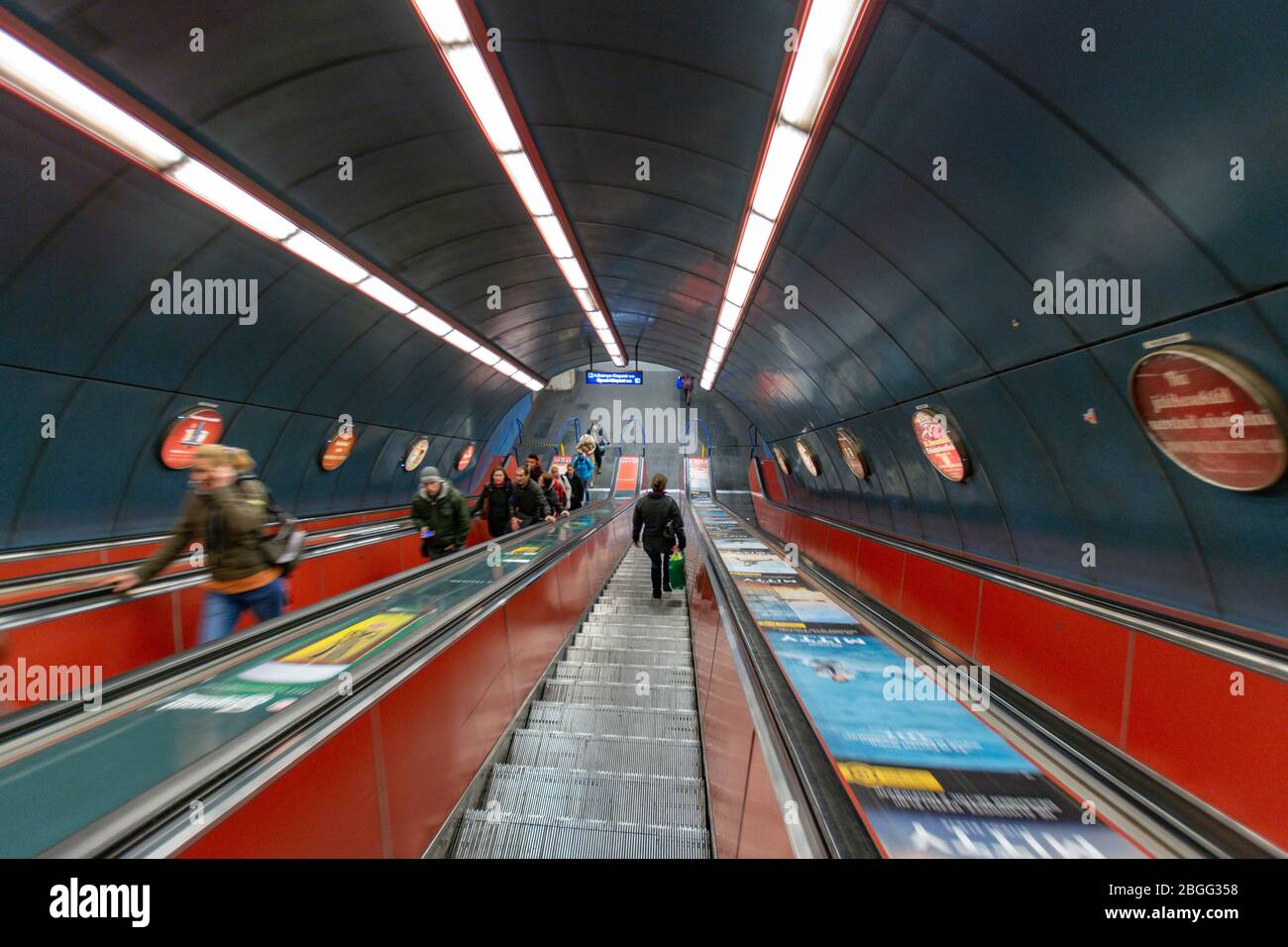 Budapest metro Banque de photographies et d’images à haute résolution ...