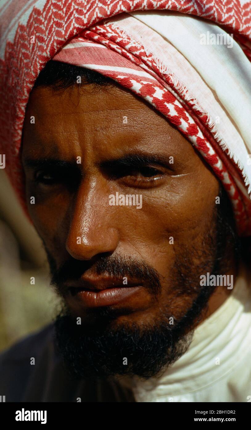 Portrait, de, qatari, homme Banque de photographies et d’images à haute résolution - Alamy