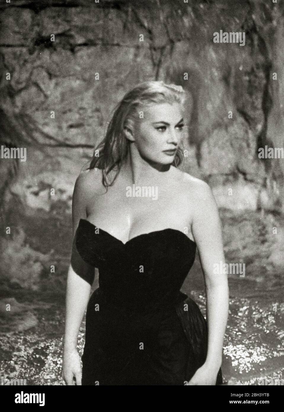 Anita ekberg la dolce vita Banque de photographies et d’images à haute résolution - Alamy