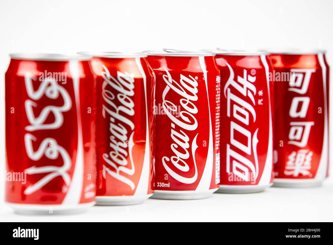 Arabic coca cola canette Banque de photographies et d’images à haute ...