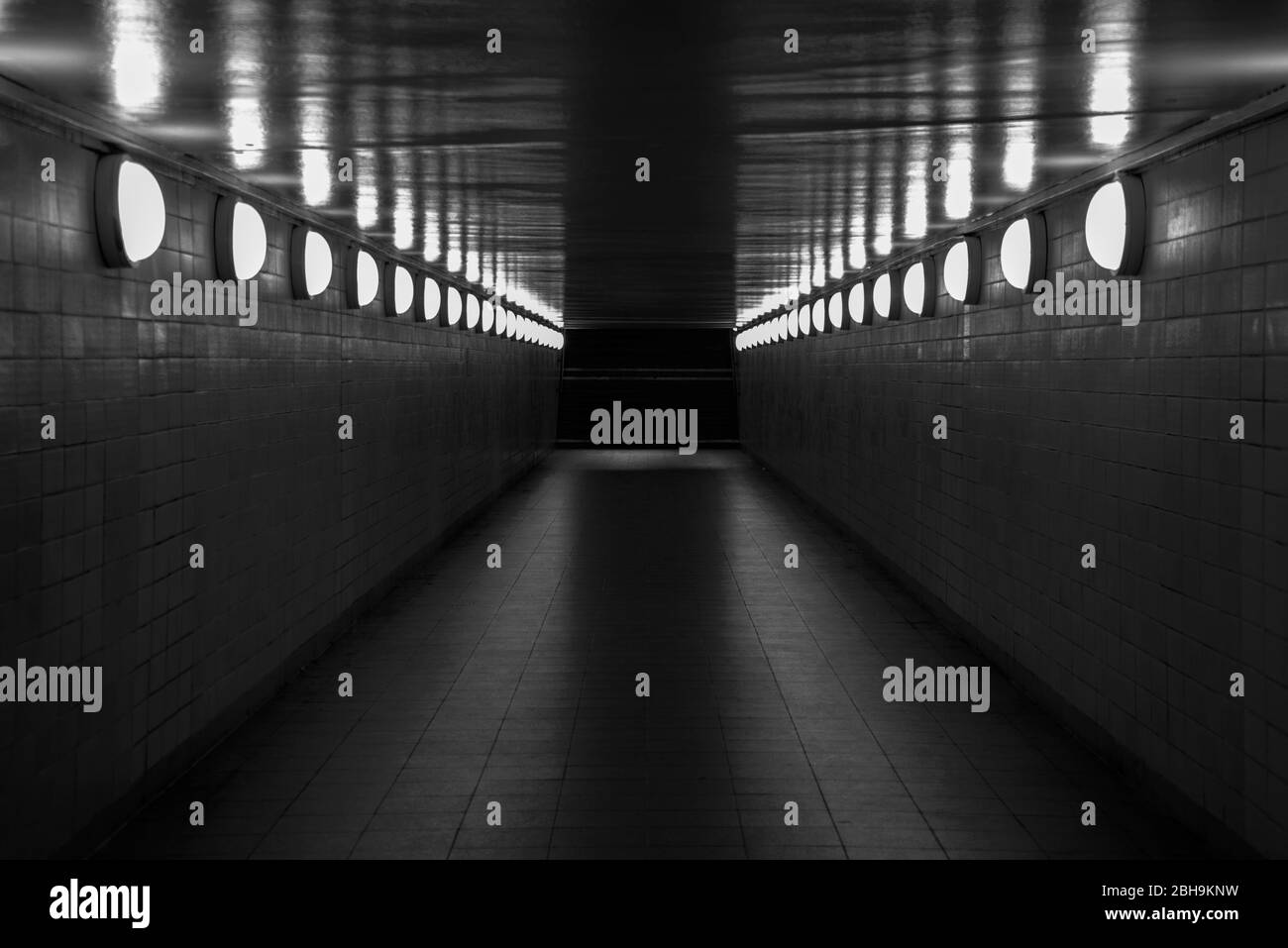 Pedestrian underpass Banque de photographies et d’images à haute ...