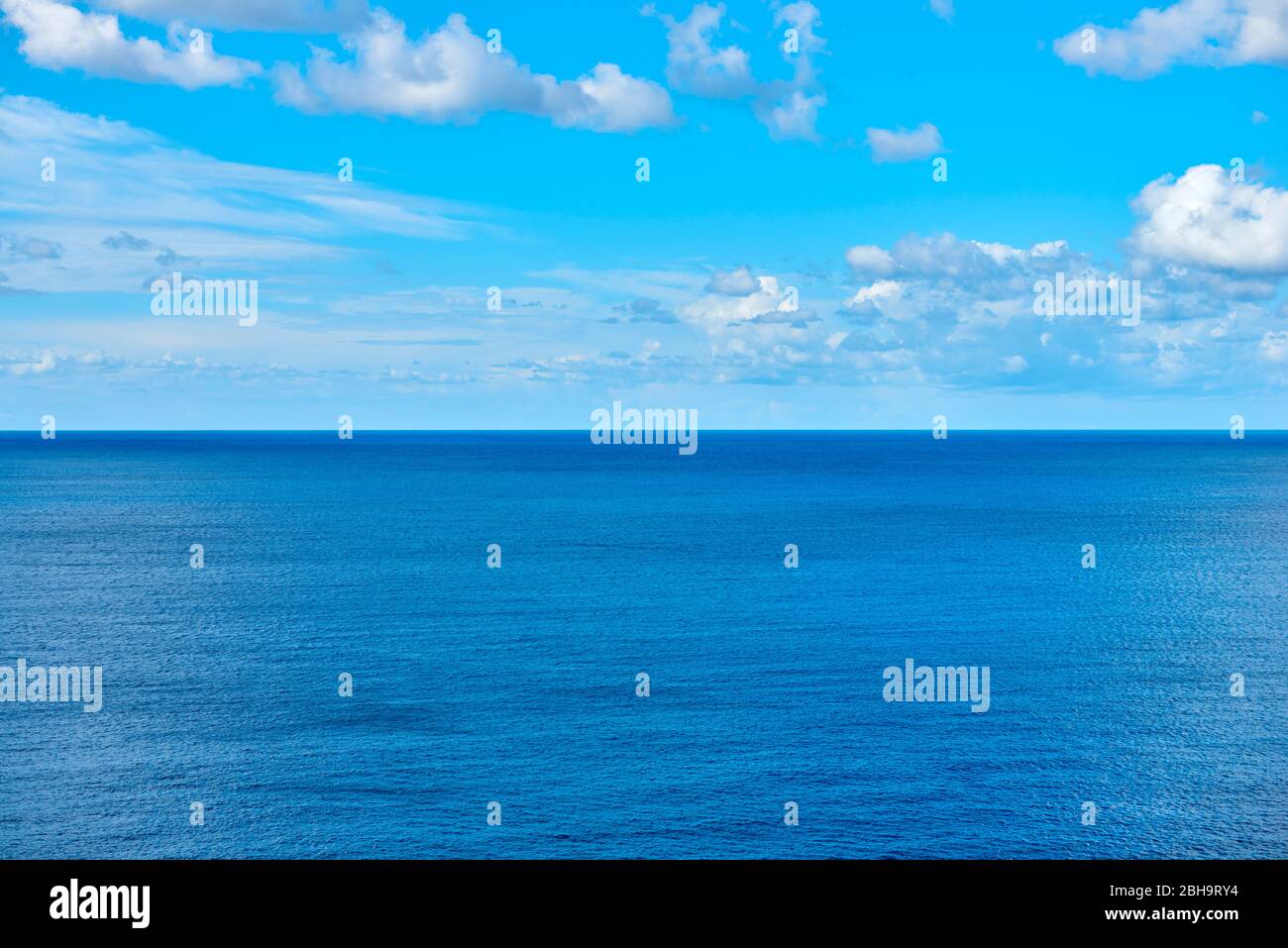 Mer et horizon Banque de photographies et d’images à haute résolution ...