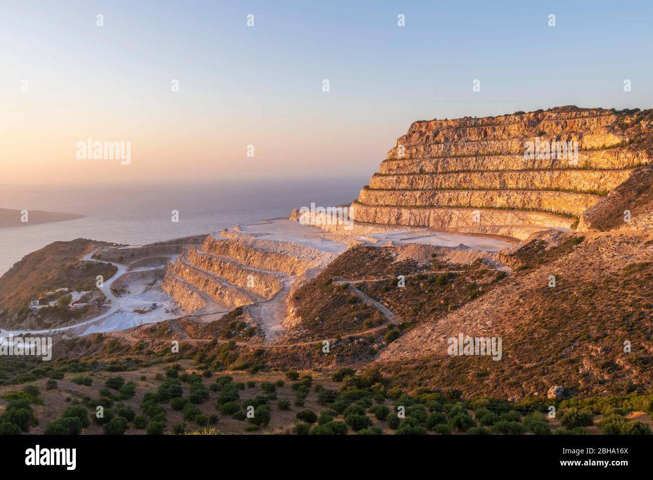 Gypse De Roche Banque d'image et photos - Alamy