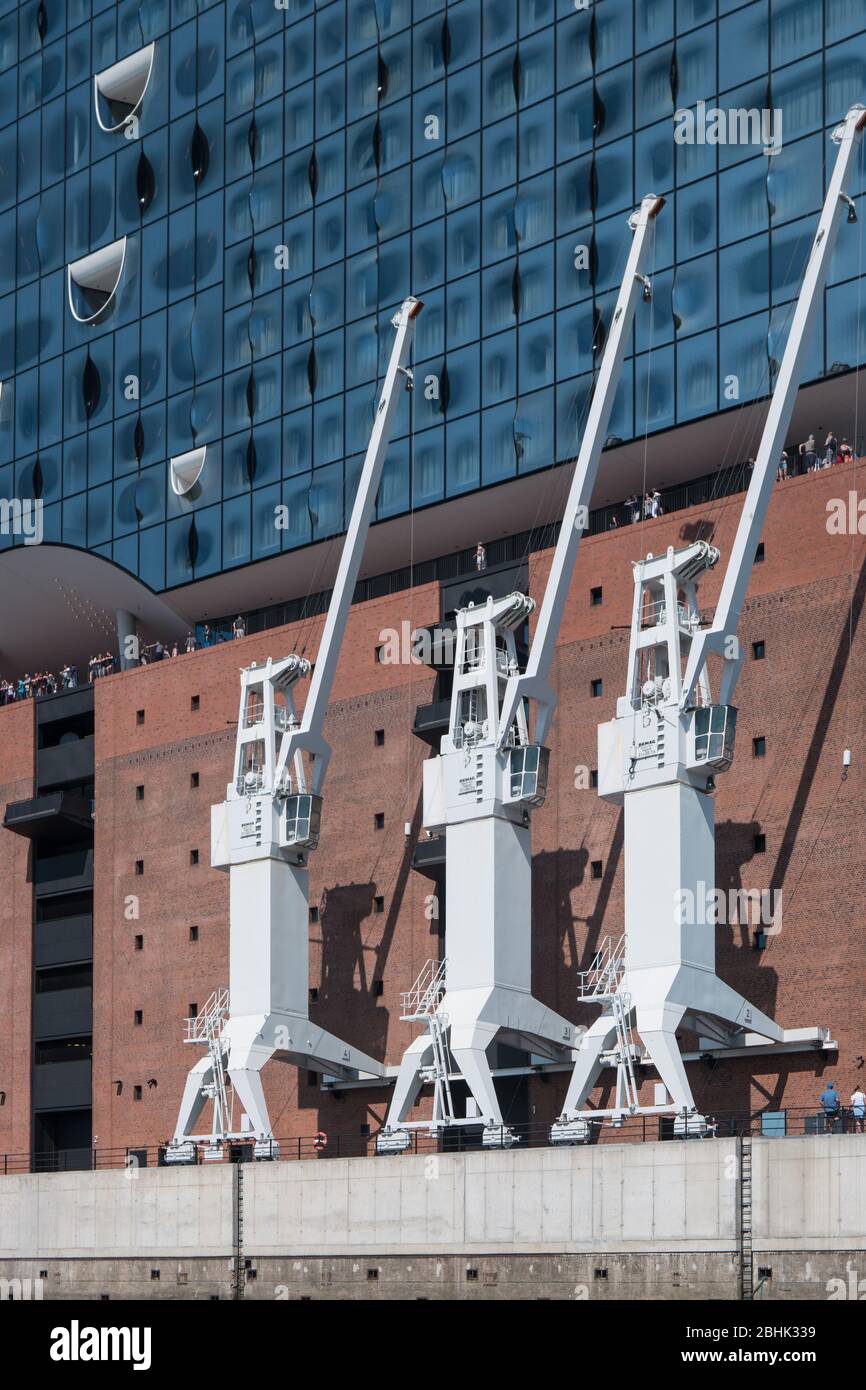 Grue semi portique demag Banque de photographies et d’images à haute ...
