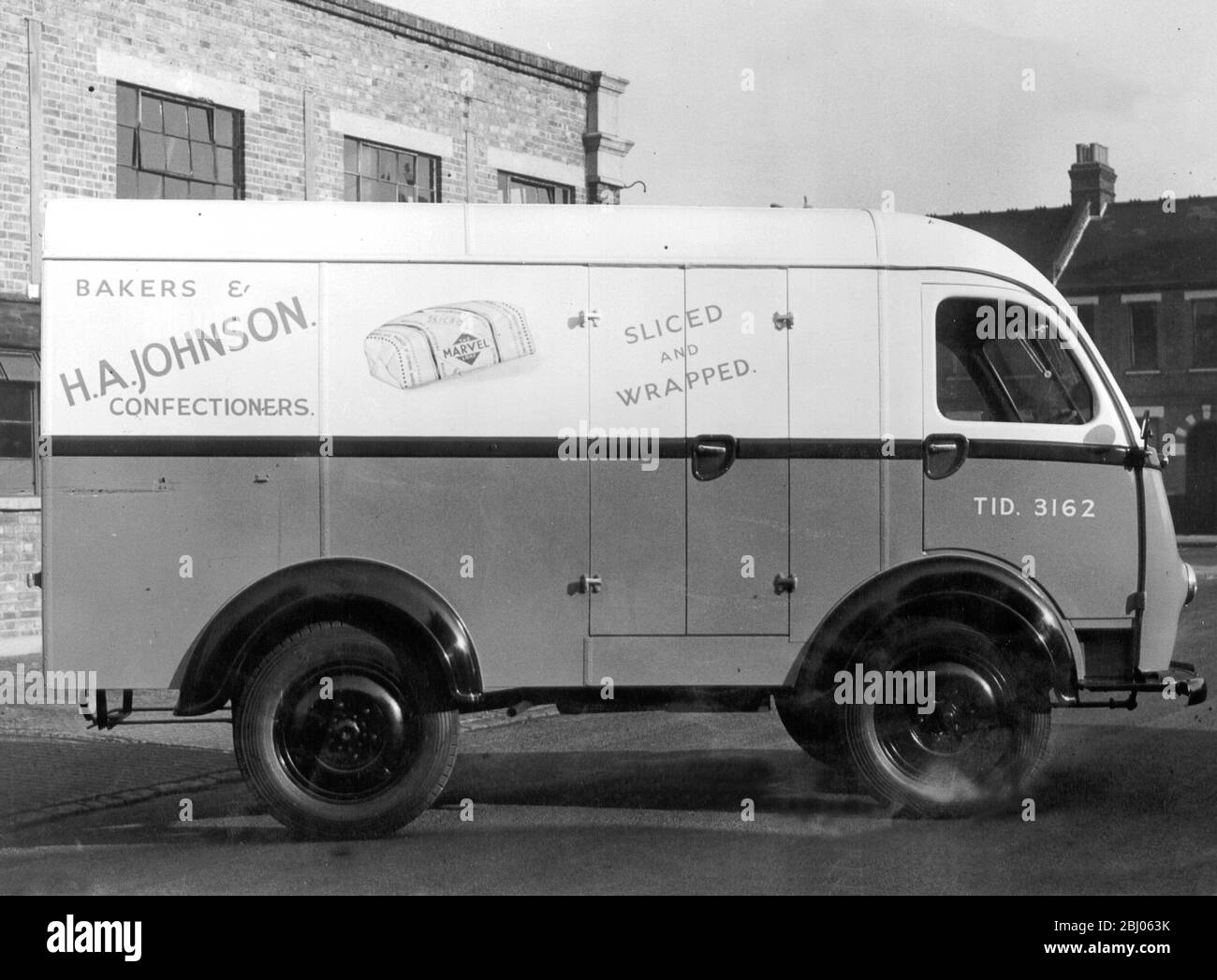 Food delivery van Banque de photographies et d’images à haute ...
