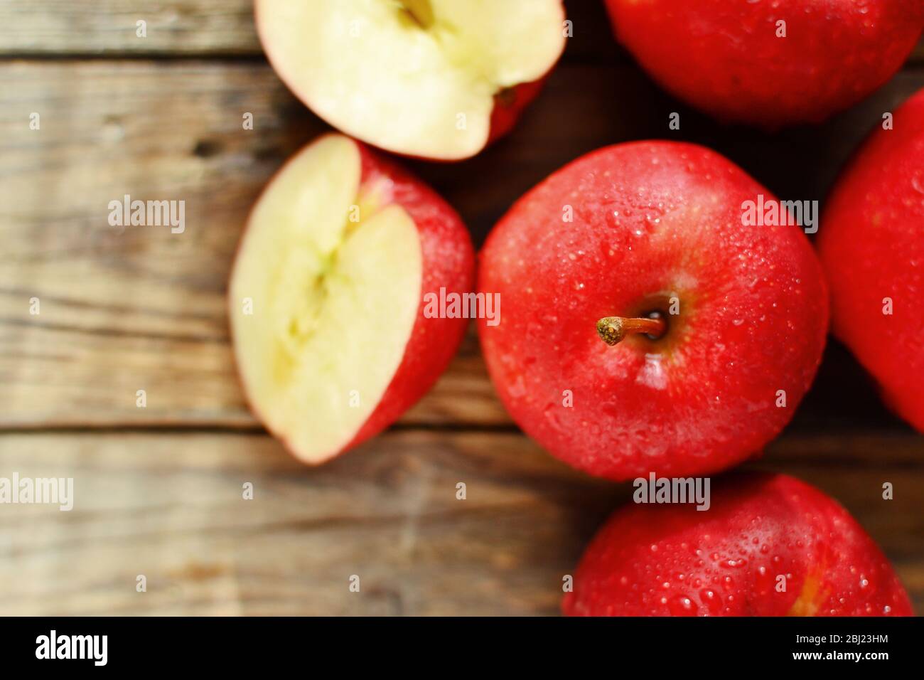Pommes Jaunes Rouges Banque d'image et photos - Alamy