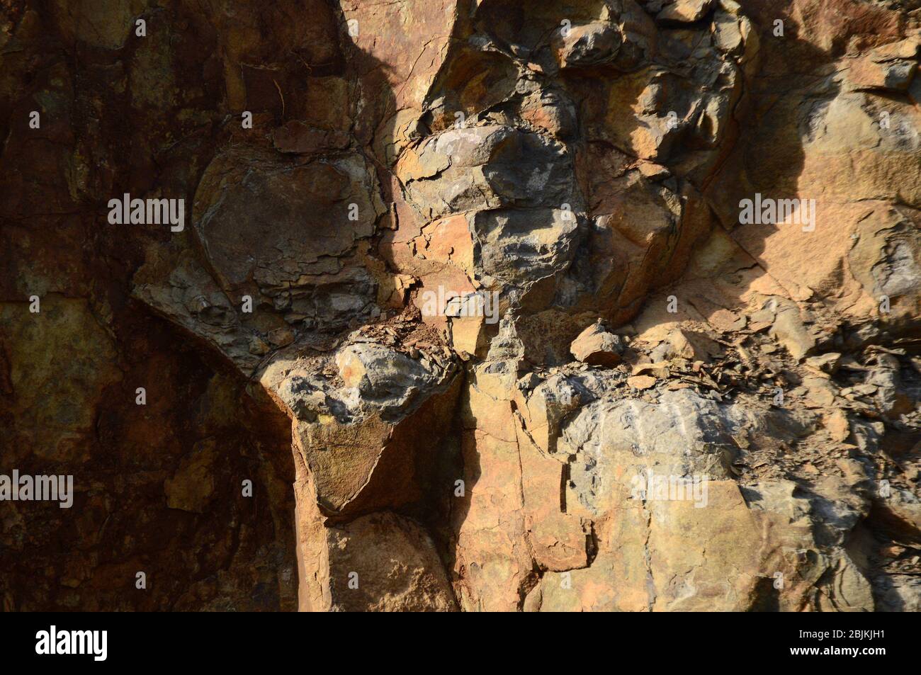 Grosse pierre noire Banque de photographies et d’images à haute ...