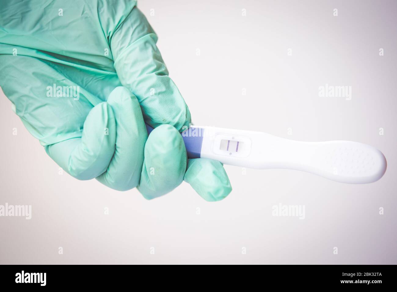 Test de grossesse positif Banque de photographies et d’images à haute ...