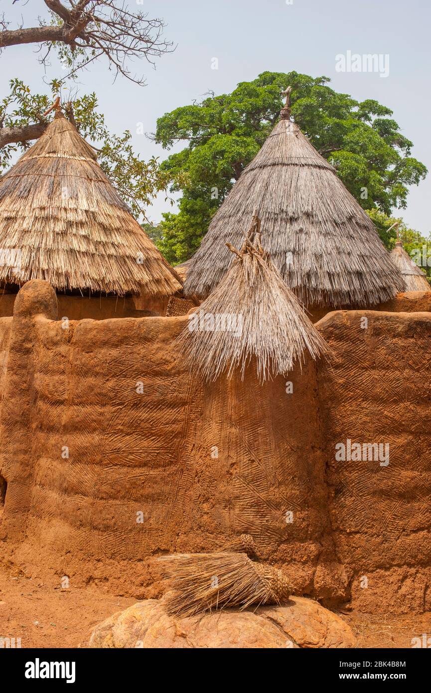 Un Bâtiment Traditionnel En Brique De Boue Appelé Tata Ou Tata Somba Du Peuple Somba Ou Ditamari