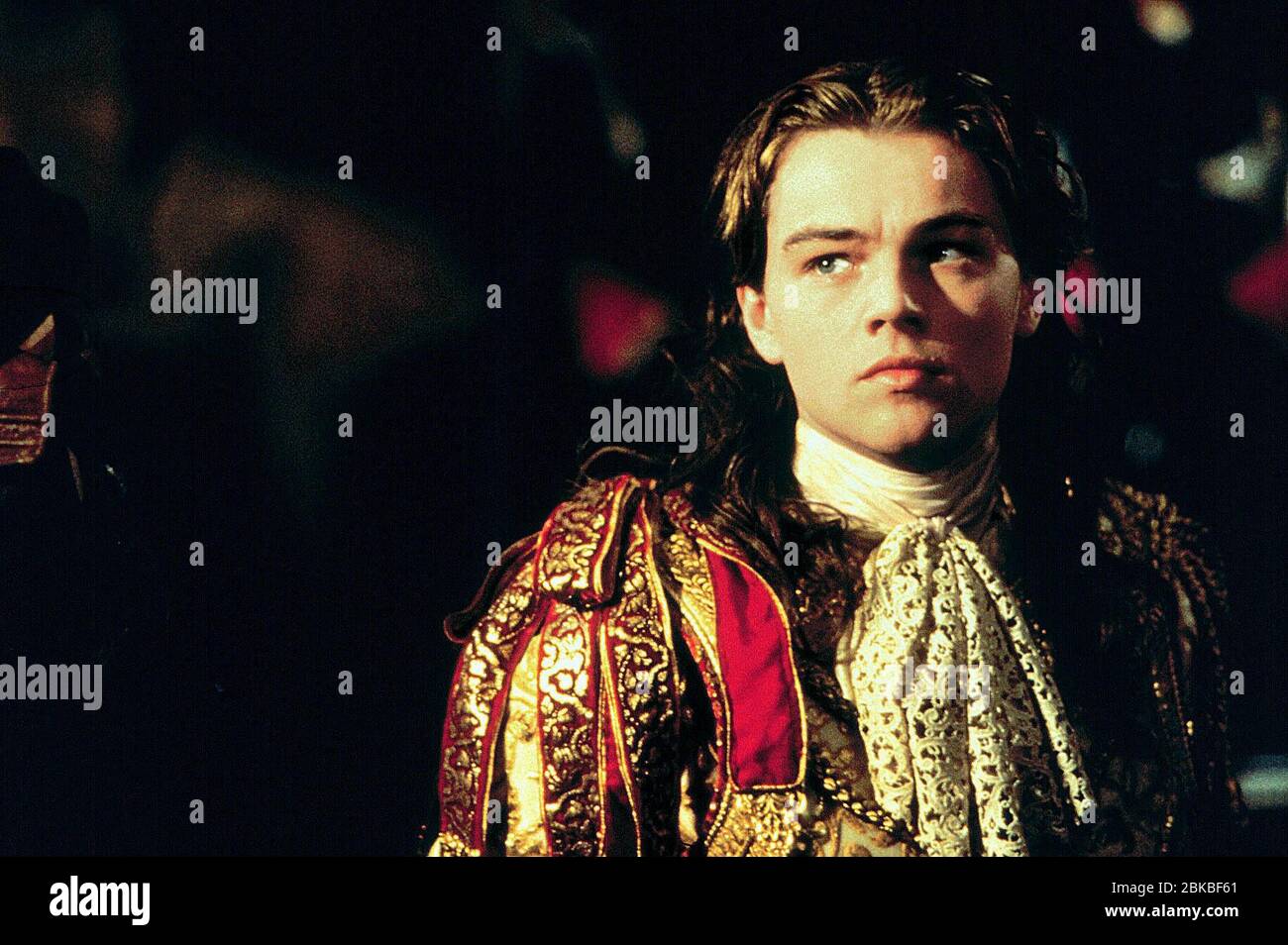 Leonardo Dicaprio Homme En Masque De Fer Banque d'image et photos - Alamy