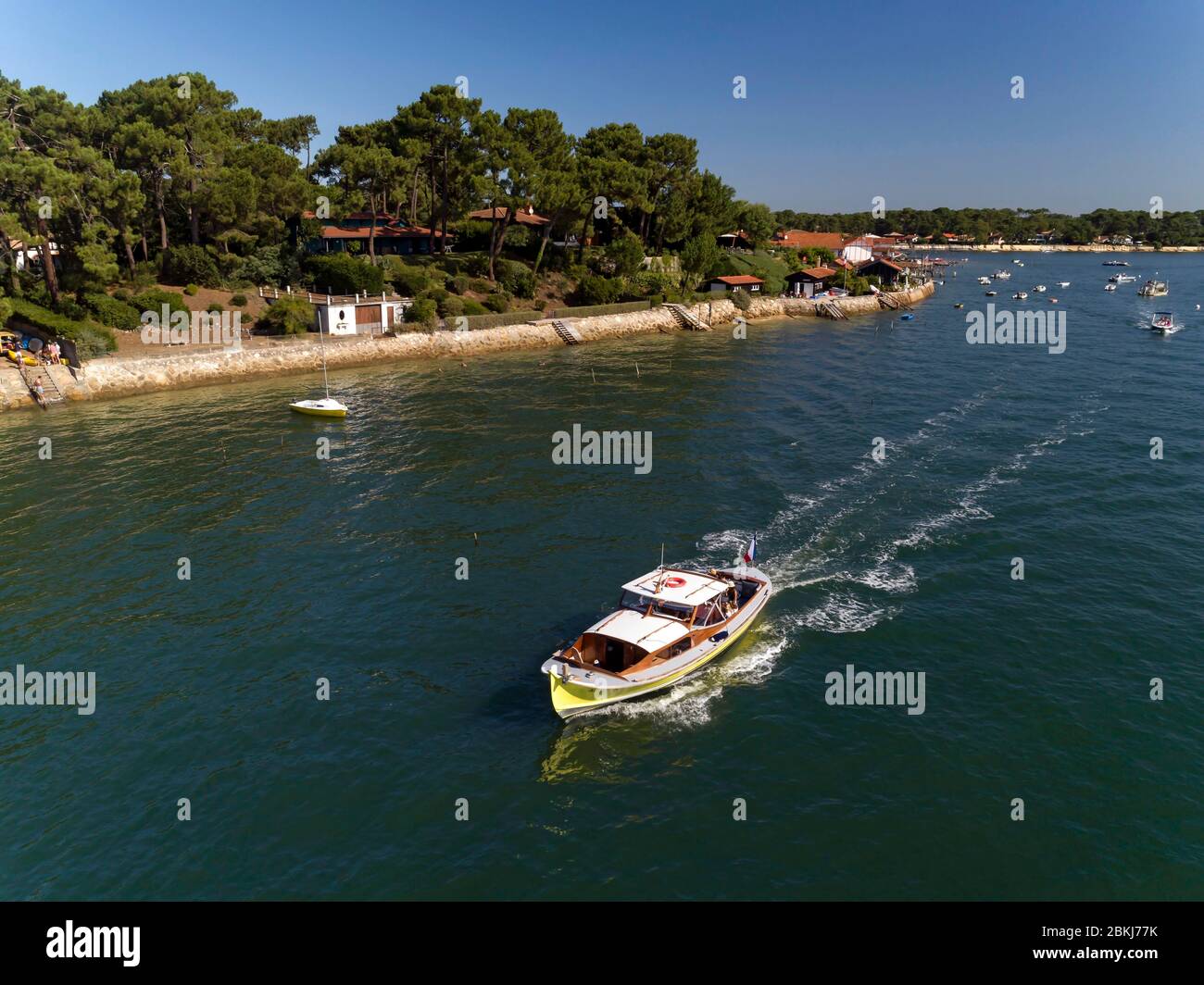 France, Gironde, bassin d'Arcachon, Cap-Ferret, bateau traditionnel ...