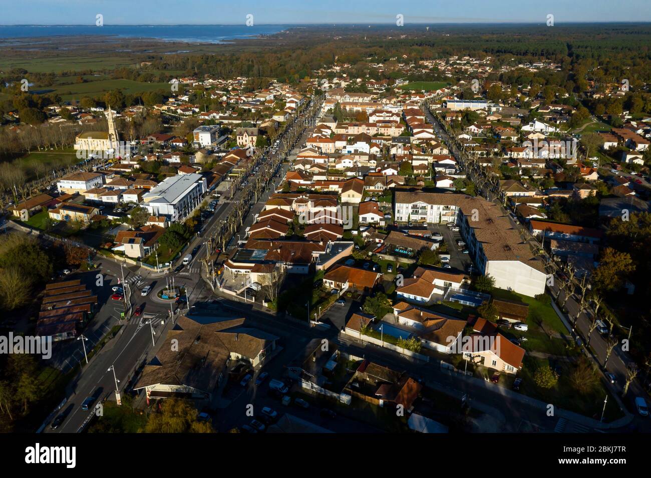 France, Gironde, bassin d'Arcachon, Audenge, centre-ville Photo Stock - Alamy