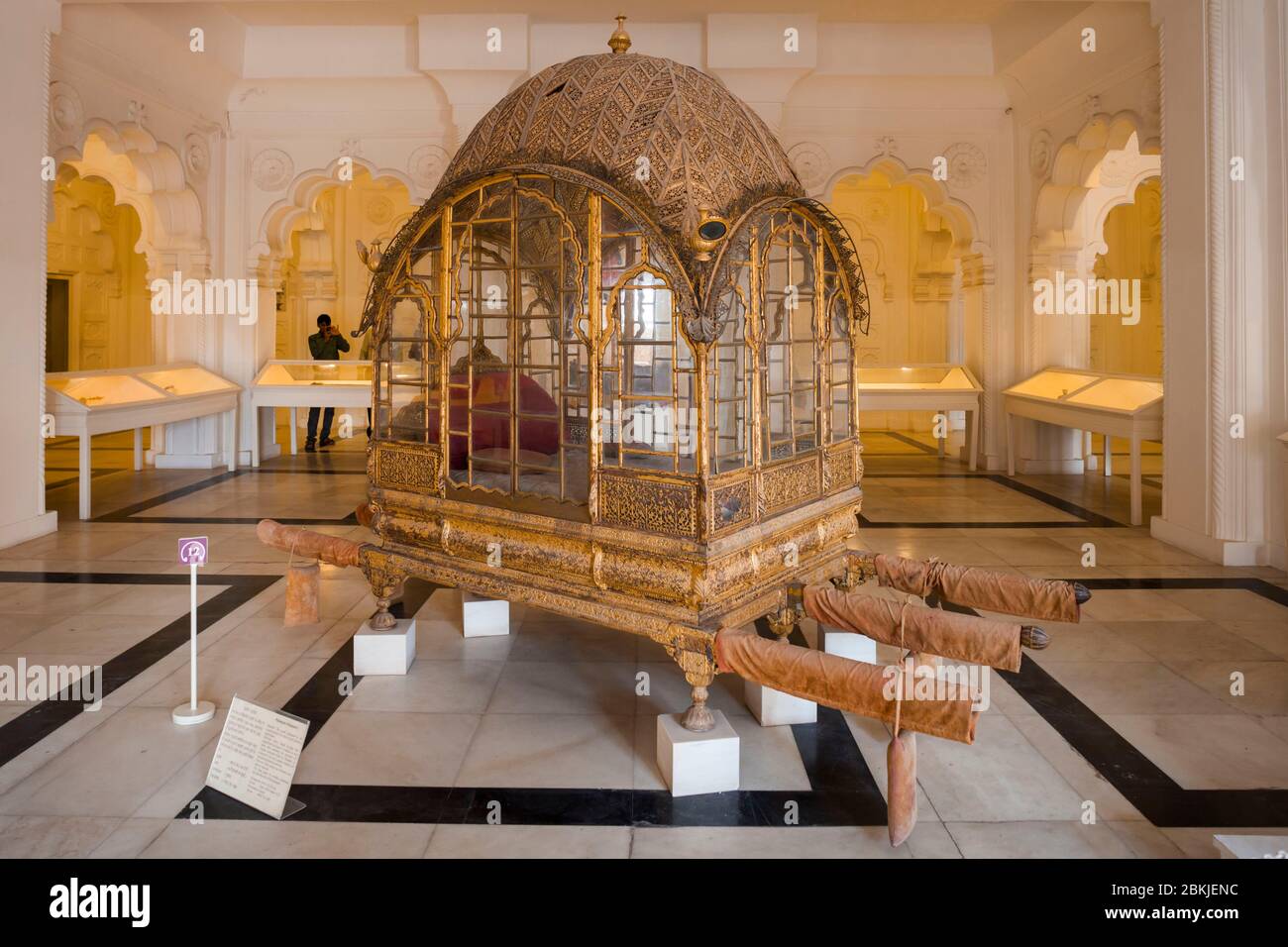 Palanquin mahadol Banque de photographies et d’images à haute ...