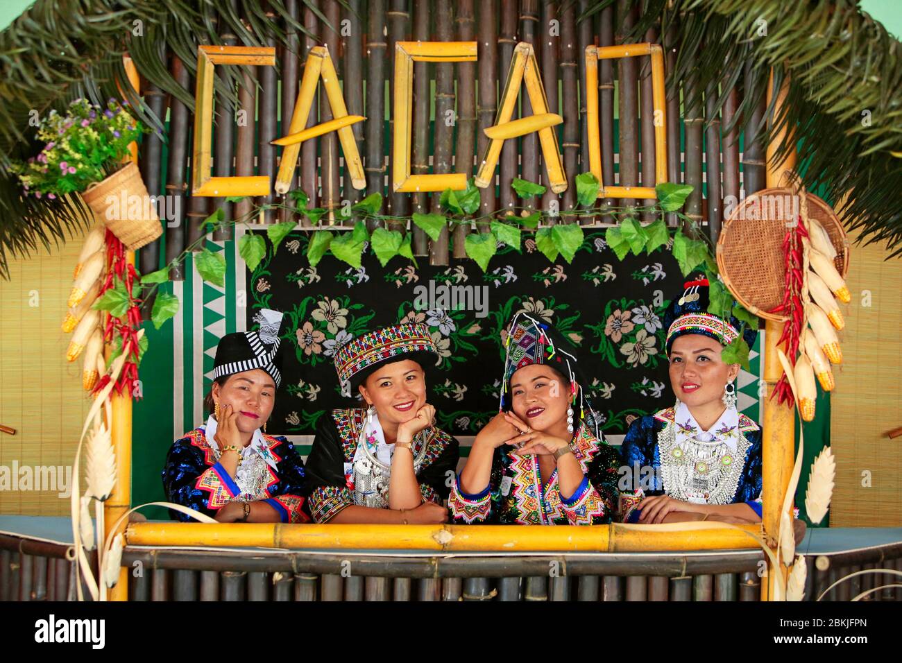 La France, la Guyane, le cacao, le village, principalement Hmong ...