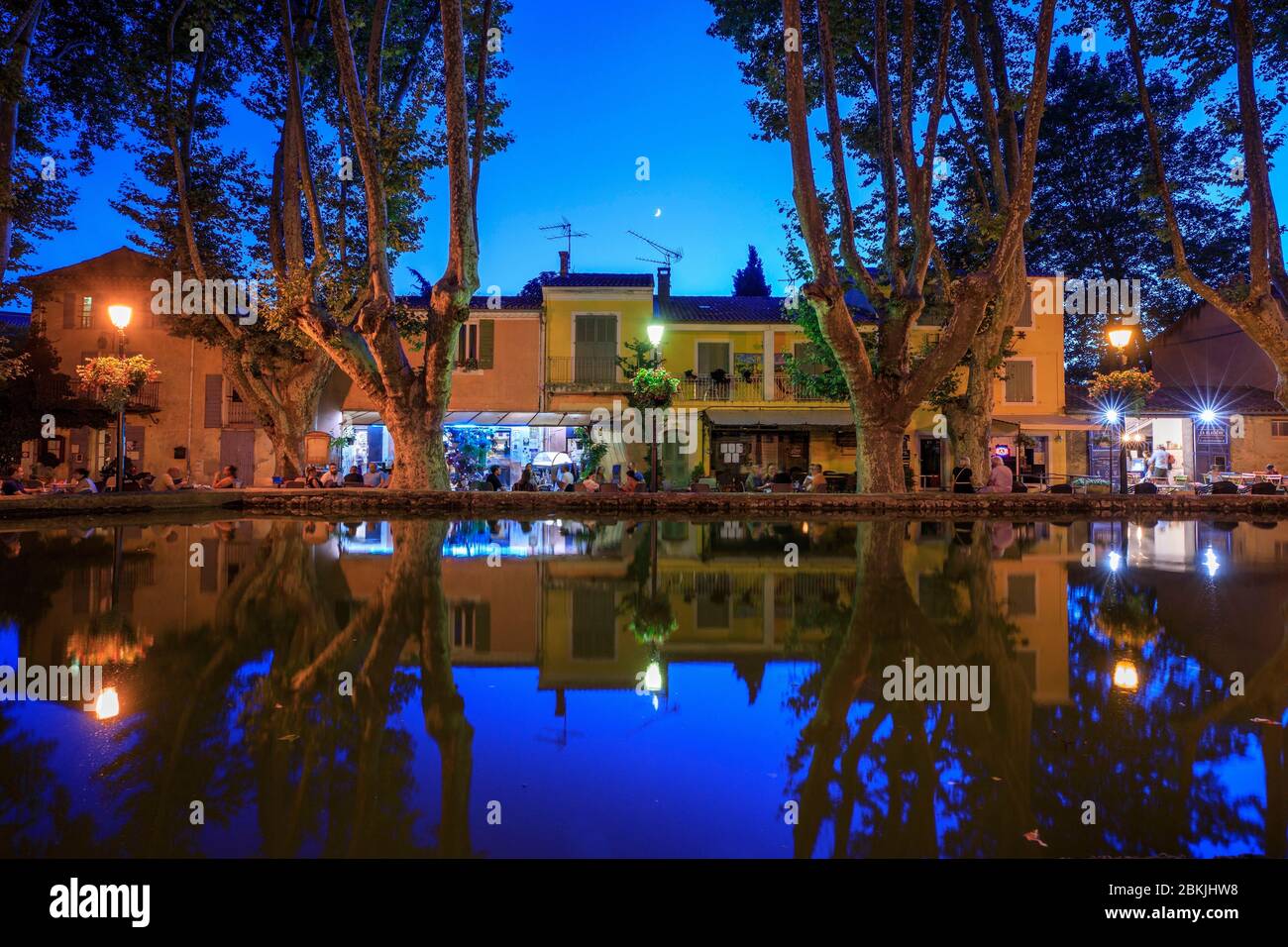France vaucluse luberon cucuron bassin Banque de photographies et d ...